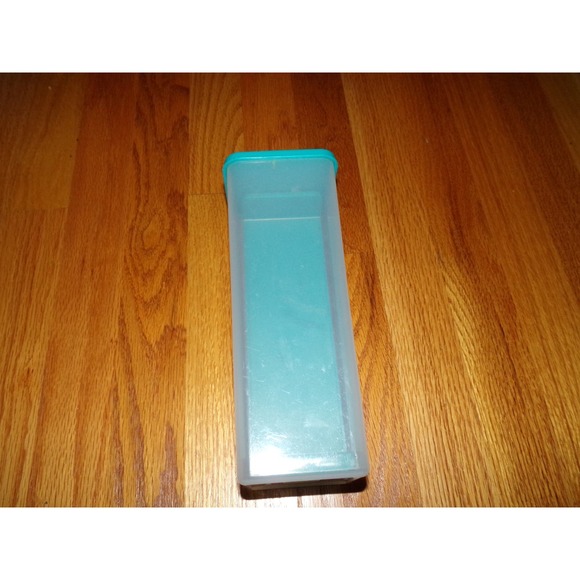 Tupperware | Kitchen | Vintagetupperware Velveeta Cheese Cracker Keeper ...